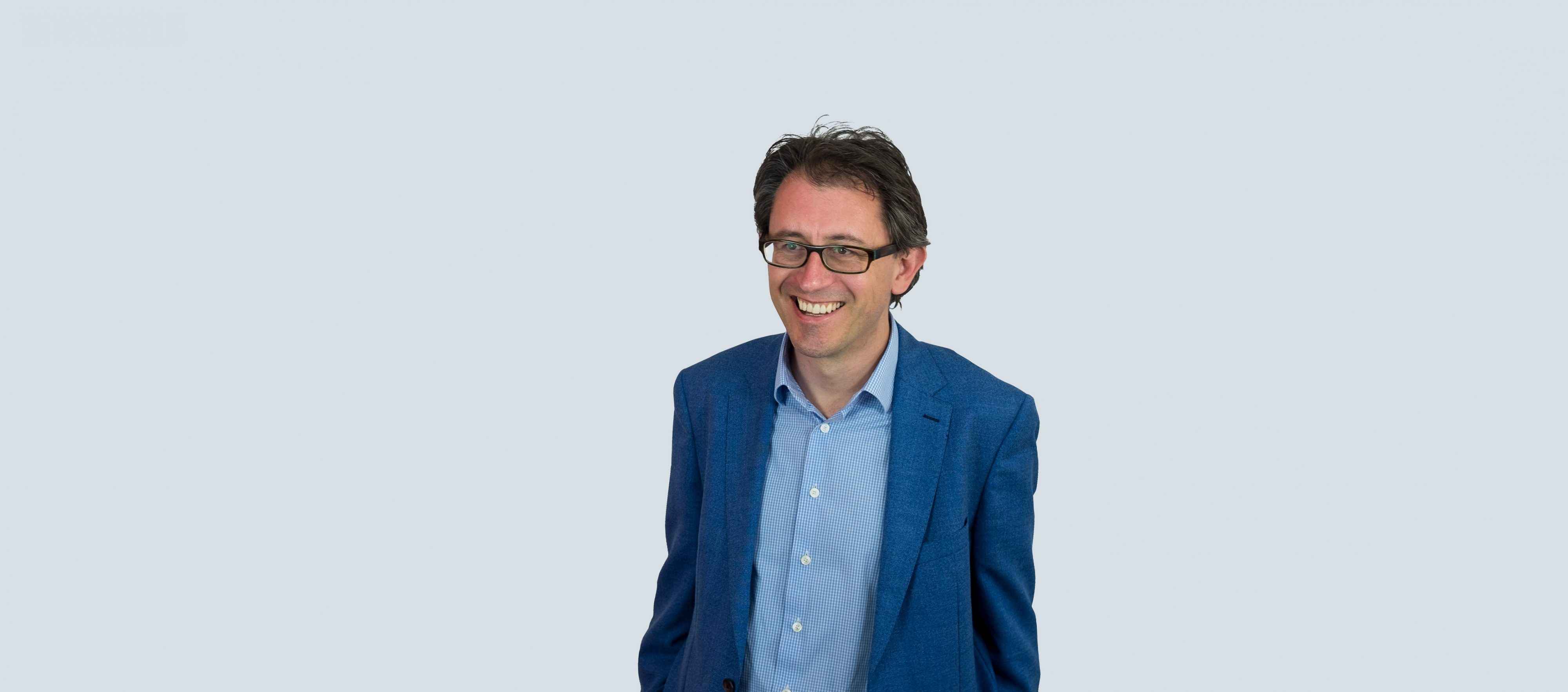Simon Jones - Studio 24